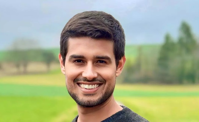 Dhruv Rathee As PM Gives A High School Speech | indiabrains.com