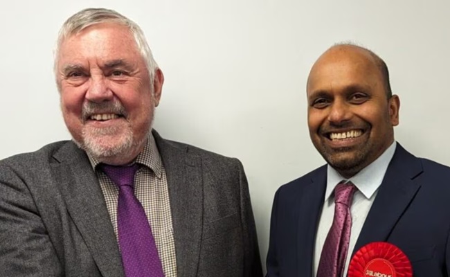 Crackers burst in Kerala as its 'son' becomes MP in UK | indiabrains.com